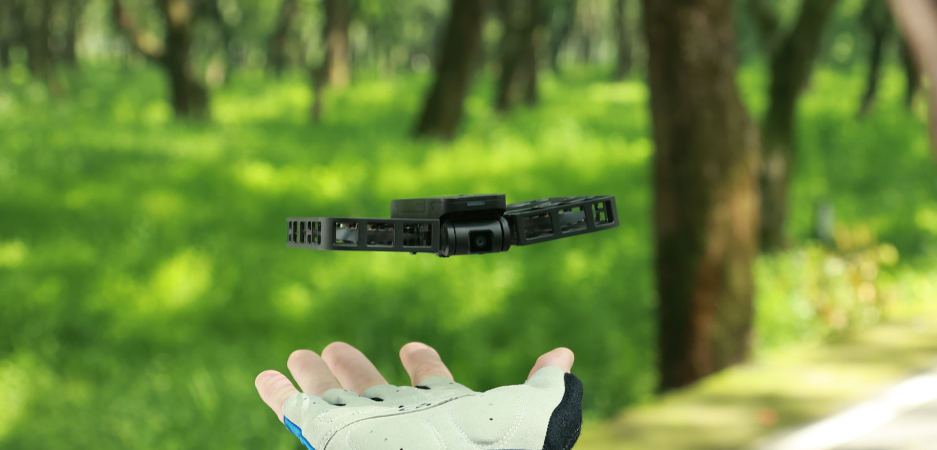 HOVERAir X1 - Pocket-Sized Self-Flying Camera UK Available
